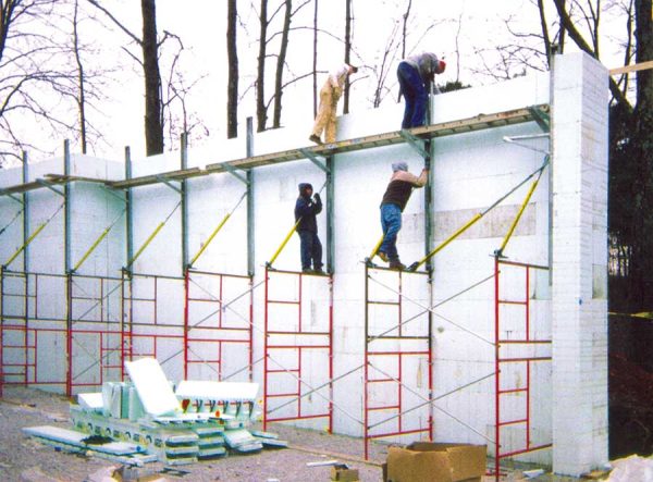 Options for Wall Bracing | ICF Builder Magazine